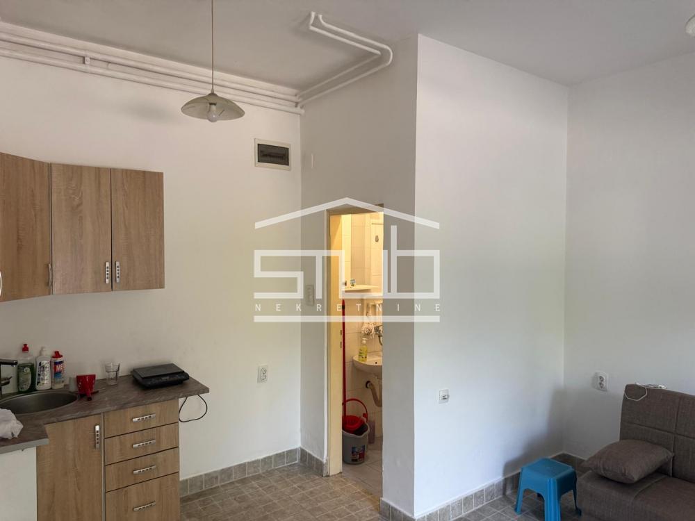 Garsonjera, uknjižena, Stari Košutnjak ID#1407
42.900 €