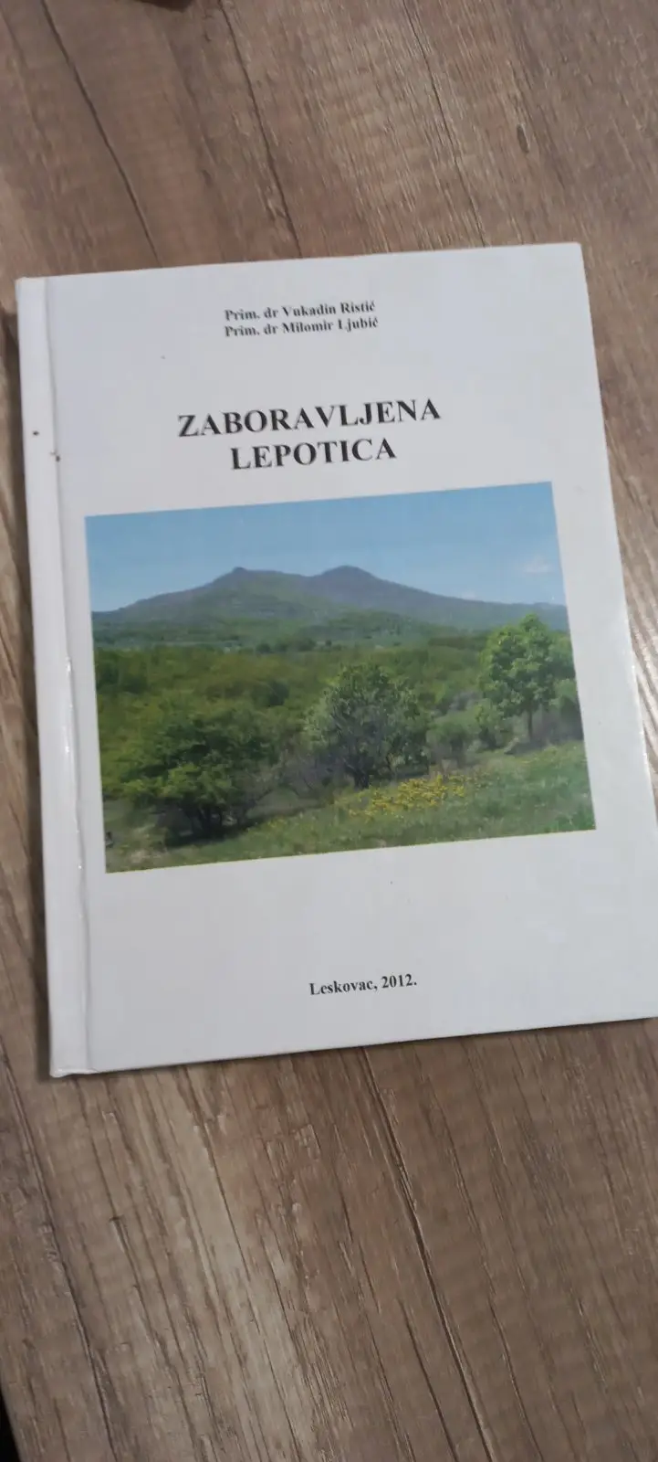 KUPUJEM: Knjiga "Zaboravljena Lepotica", J. Ristić