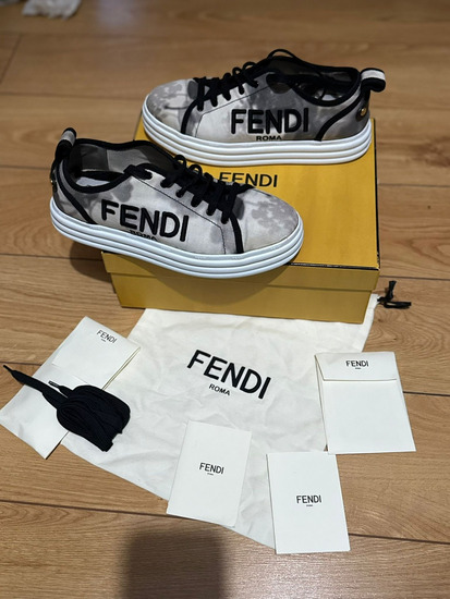 FENDI PATIKE ORIGINAL