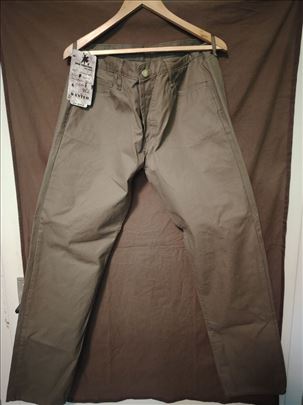 Muske pantalone 34