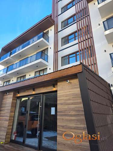 Prodajem Apartman u Hotelu Ariš na Kopaoniku 32 m²+Terasa