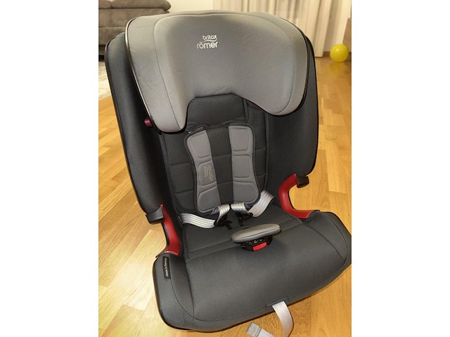 Britax Romer Advansafix IV R auto sedište (9-36kg)
