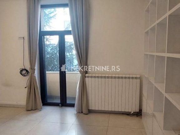 #50023, Izdavanje, Stan, HRAM SVETOG SAVE, 1400 EUR