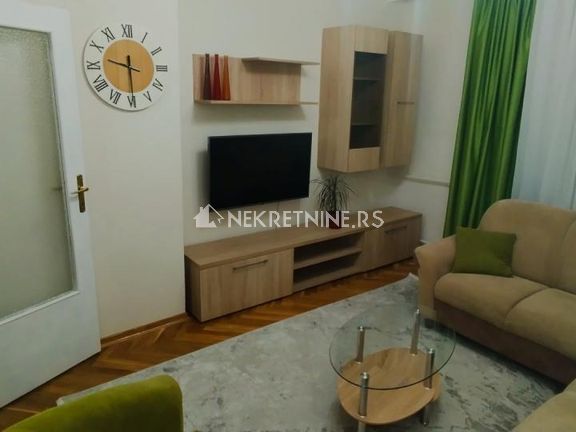 Izdavanje Dvosobnog Stana | 62 m² | Renovirano | Terasa | Lift