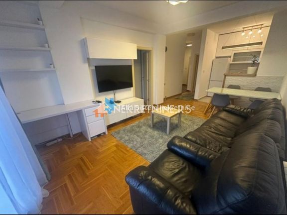 Zvezdara, Đeram pijaca, 2.5 stan, 53m2, 650 EUR, ID 52381