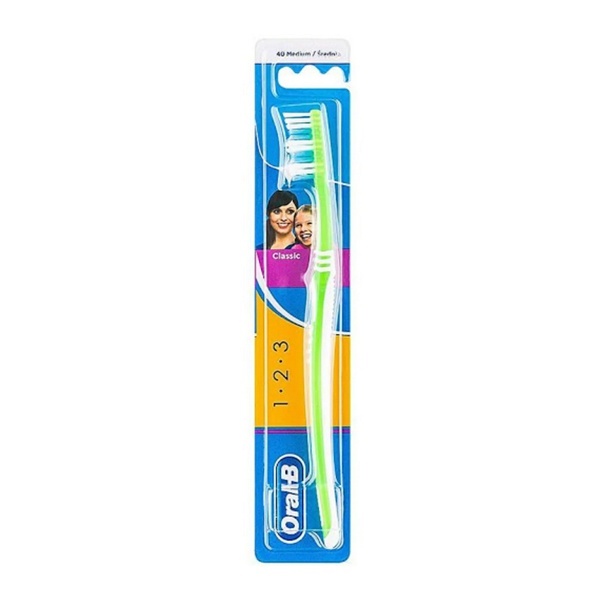 Četkica za zube 3 Effect Classic Medium Oral-B 500185