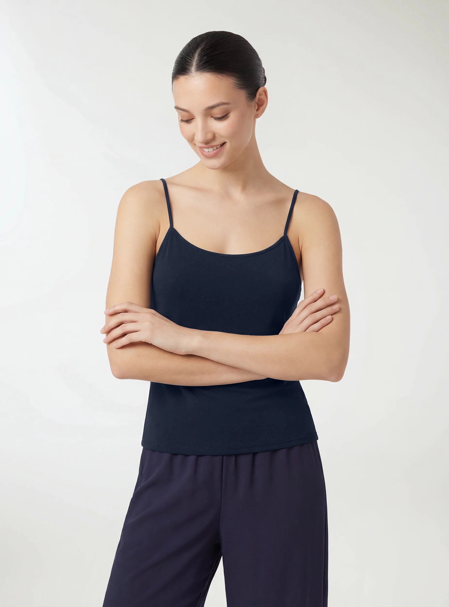 Top sa tankim bretelema, rastegljiv - Tamnoplava