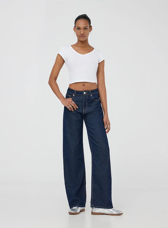 Crop majica jednobojna sa V izrezom - Optička bela