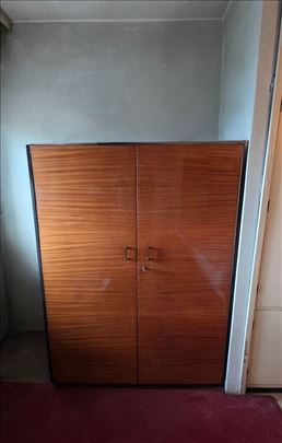 Korisceni plakar u dobrom stanju