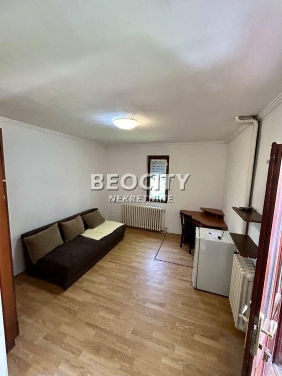 Novi Sad, Centar, Sonje Marinković, 0.5, 20m2, 300EUR