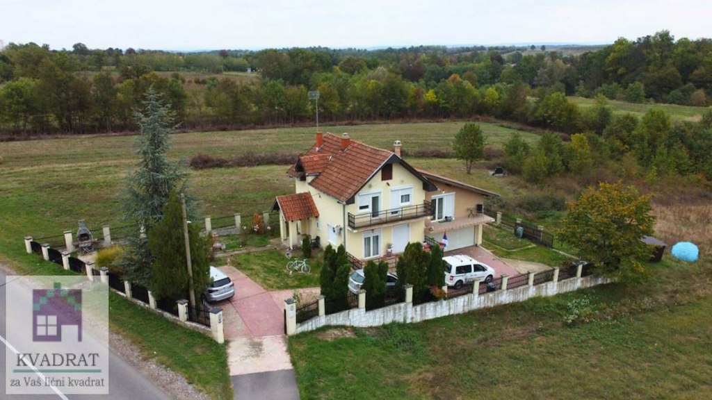 Troetažna kuća na odličnoj lokaciji, 224m2 Ub, Stublenica – 99.000€