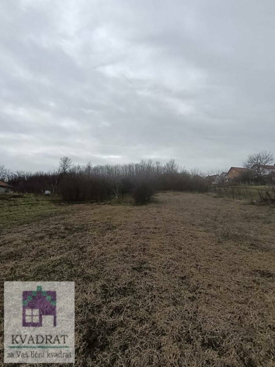 Plac 10 ari, Barič, Obrenovac – 19.500€