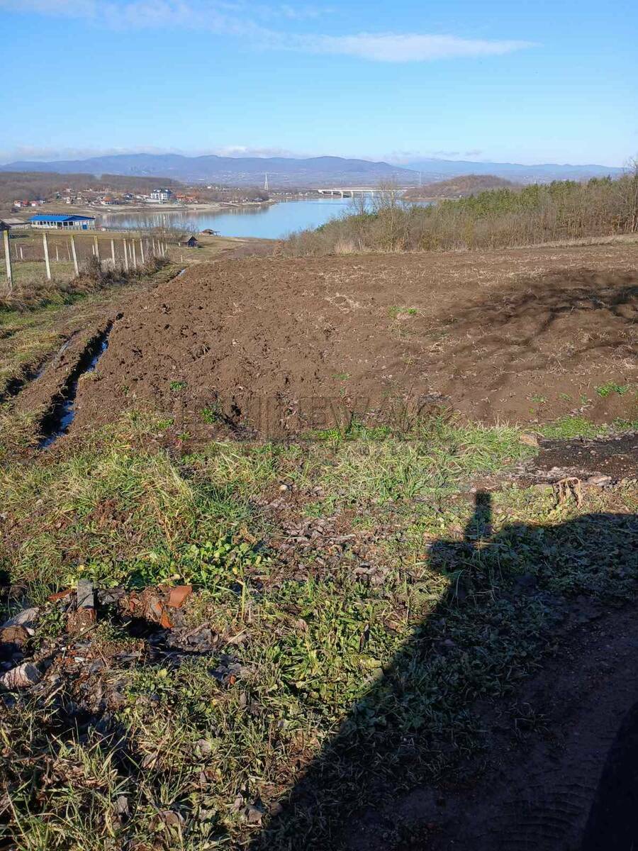 Plac na Gružasnskom jezeru od 5 ari - Žunje