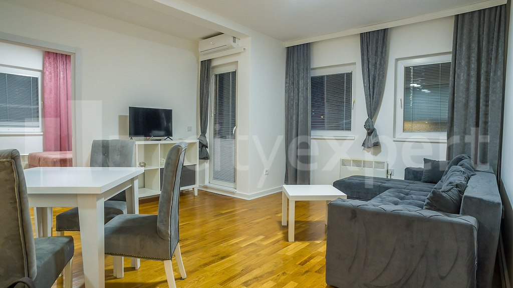 Stan za izdavanje BEZ PROVIZIJE: Dvosoban, 61m², Beranska, Voždovac - 550€