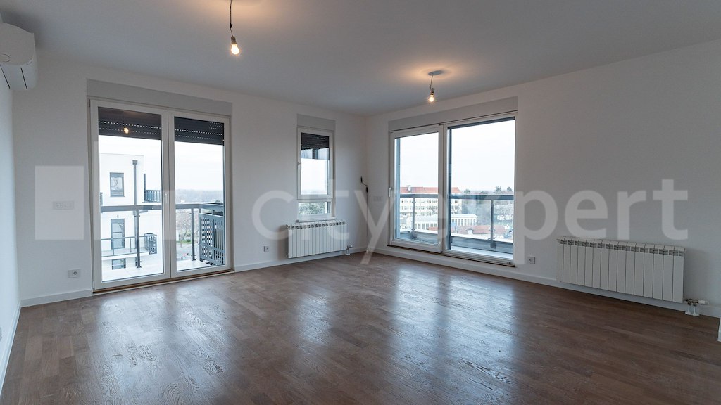 Stan za prodaju - Četvorosoban, 132m², Banatska, Zemun - 379000€