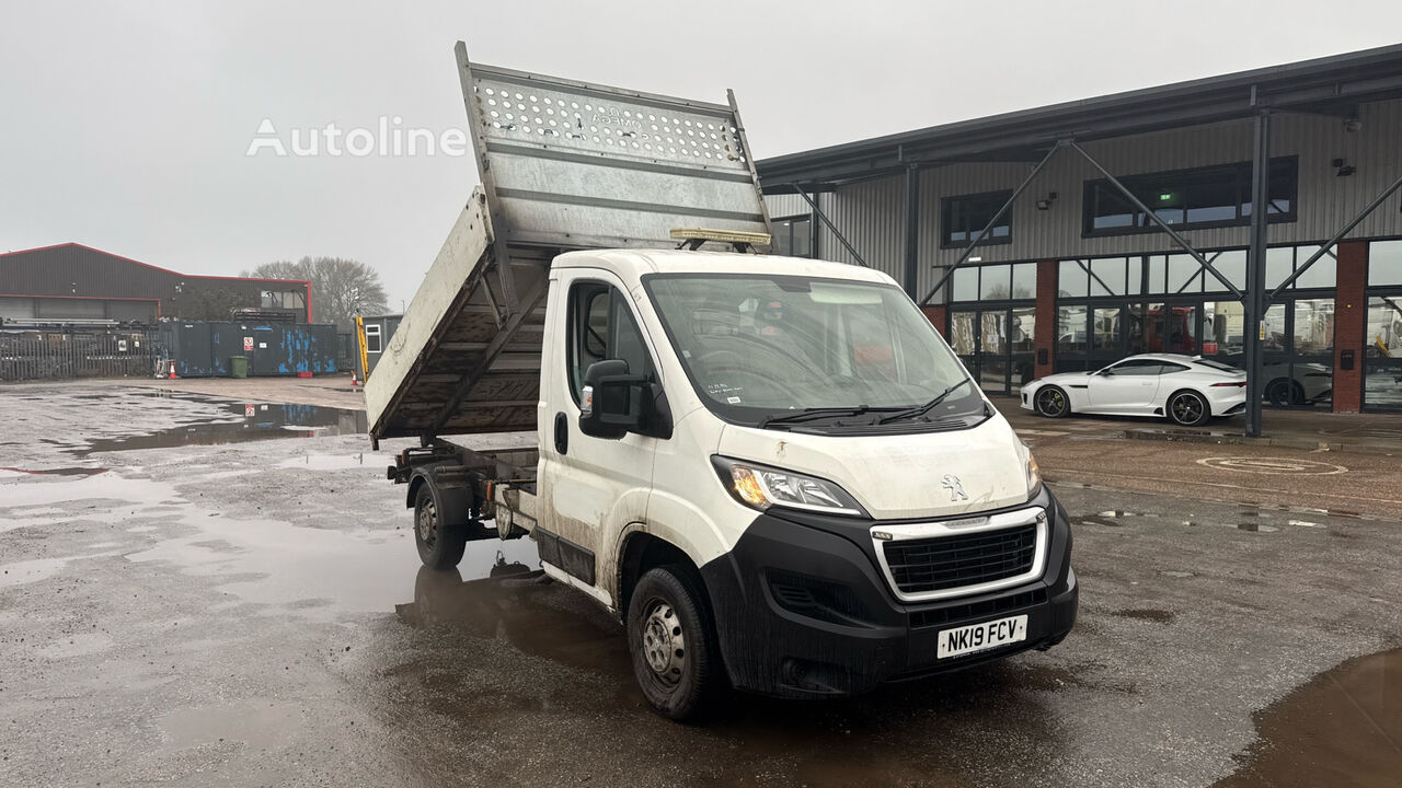 Prodaje se Peugeot BOXER 335 2.0 BLUEHDI kamion kiper < 3.5t na aukciji