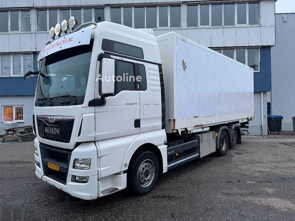 MAN TGX 26.440 6X2-2 BDF + KRONE BOX RETARDER BÄR LOAD LIFT 2000 KG kamion furgon