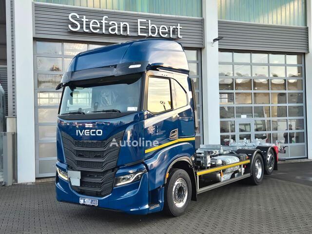 Novi IVECO AS260S50Y/FS CM 6x2-4 BDF Standklima 2xAHK Cam kamion šasija