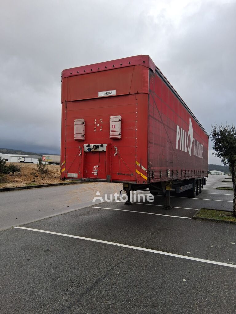 Schmitz Cargobull poluprikolica sa kliznom ceradom