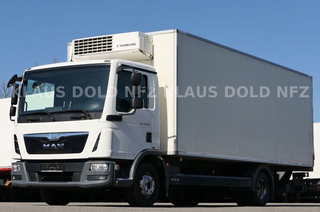 MAN TGL 12.250 +Tail lift kamion hladnjača