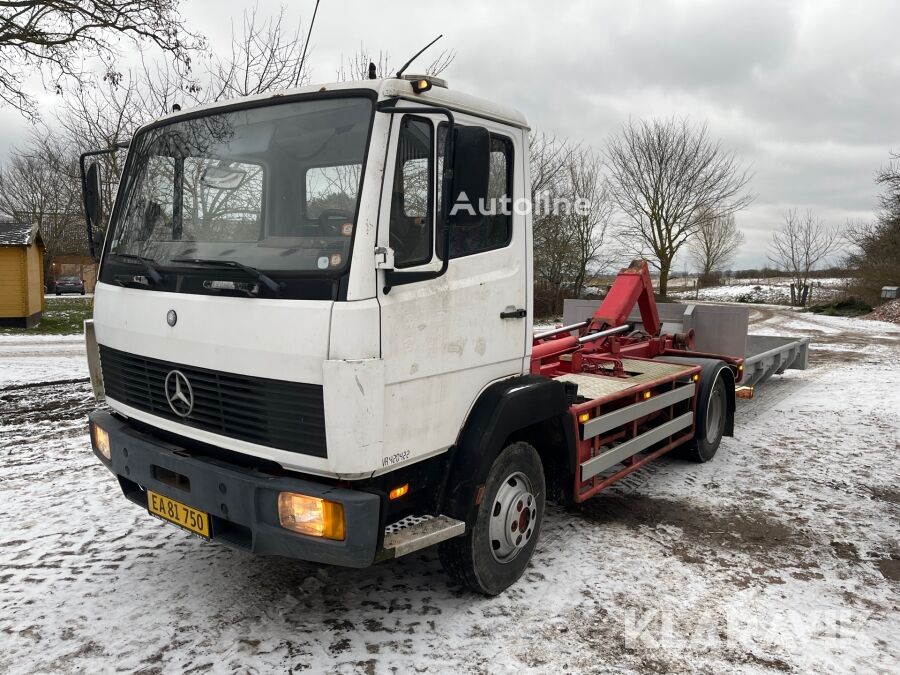 Prodaje se Mercedes-Benz Lastbil Mercedes-Benz kroghejsbil med container rol kiper sa kukom na aukciji