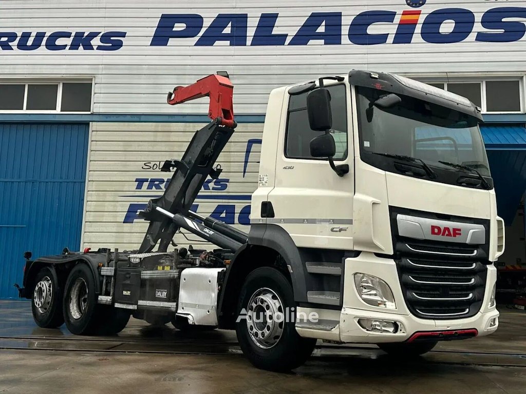 DAF CF 430 tercer eje elevable y direccional kamion rol kiper