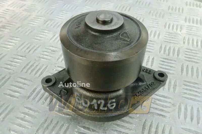 IVECO 504062854 kućište pumpe za vodu
