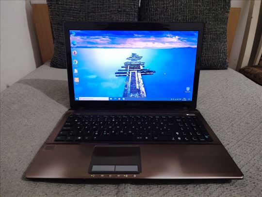 Asus K53E - Pentium / 8 GB RAM / 500 GB HDD