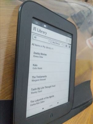 čitač knjiga -E Book reader- NOOK Simple Touch bnr