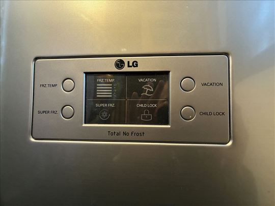 Odlican LG Total NoFrost kombinovani frizider 303L