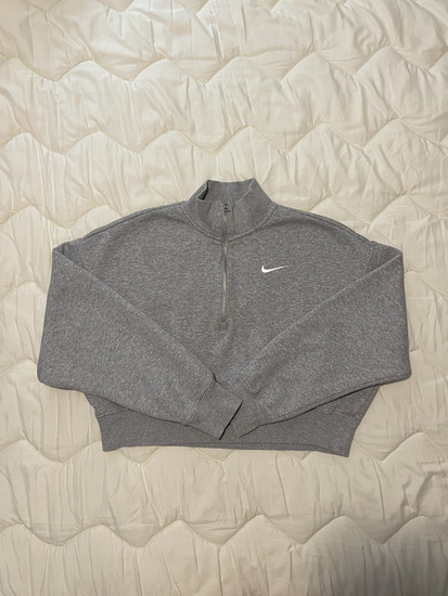 Nike half-zip