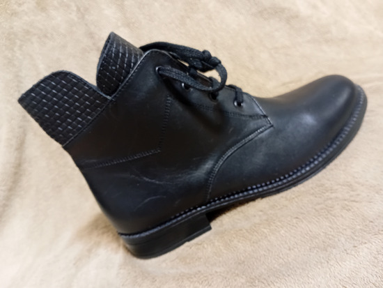 NOVE kozne cizmice MAT & STAR 39 /25