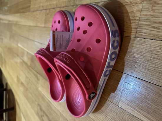 CROCS NOVE S ETIKETOTOM SNIZENE SAMO3800din