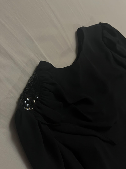 Elegantna crna košulja