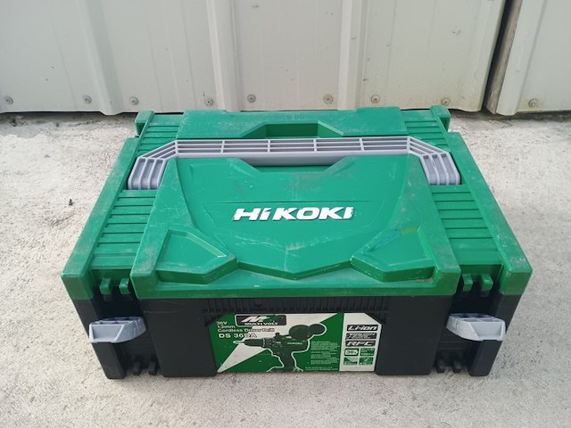 Hitachi kofer