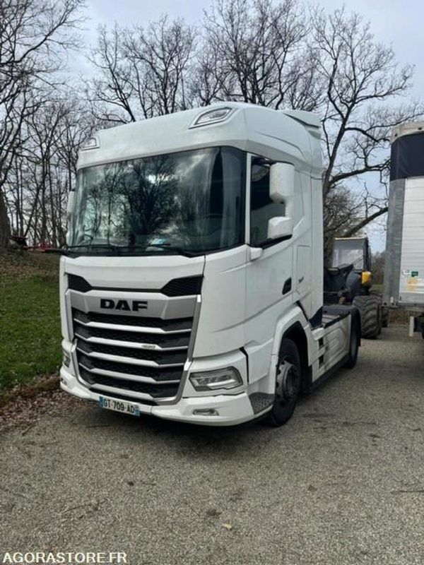 Prodaje se DAF XFFT 480 chevaux tegljač na aukciji