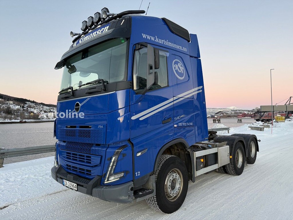 Prodaje se Volvo FH 550 6x4 – 2025-modell med tandemdrift, tandemløft og anleggsf tegljač na aukciji
