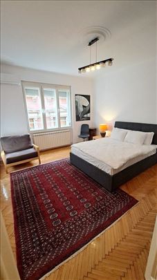 Trg republike, centar grada. 3.0 Odličan stan.