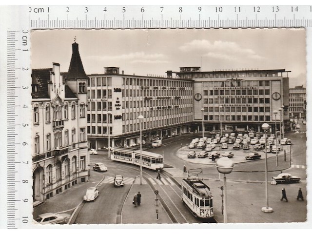 Bielefeld Bahnhofsvorplatz mit Leinenmeisterhaus