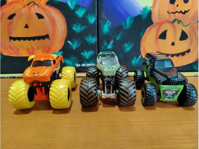 Monster Truck Soldier Fortune El Toro Loco Grave digger