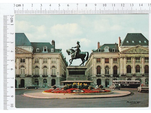Orleans - Place du Martroi, Statue de Jeanne d`Arc par