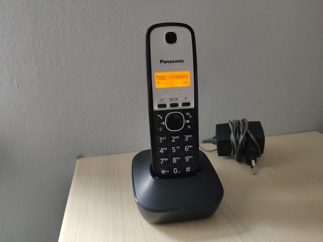 Lep Panasonic bezicni telefon Kxtg1911fx+Baterije