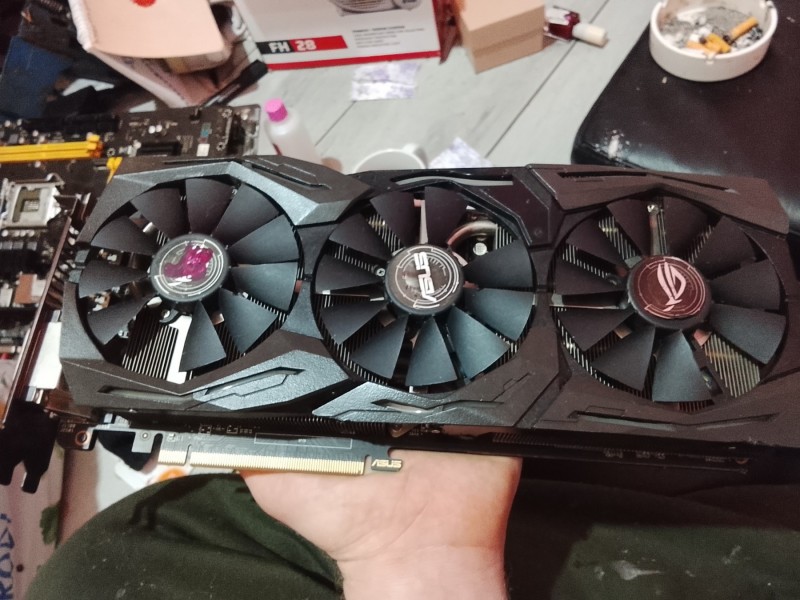 Asus Grafička kartica Nvidia GeForce GTX 1070