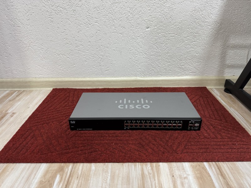 Cisco Small Business SF 102-24 Port 10-100 Switch