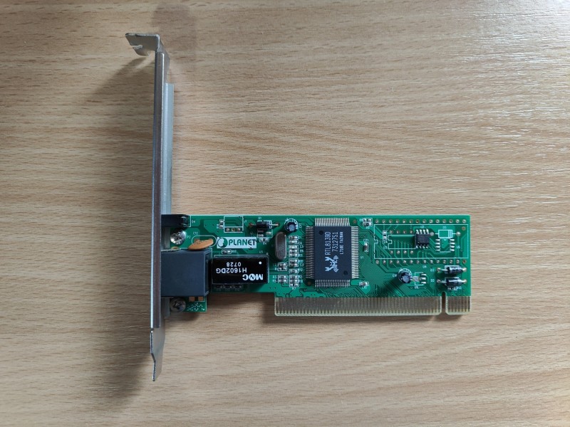 Planet 10-100 Mbps PCI Fast Ethernet Adapter (Kao nova)