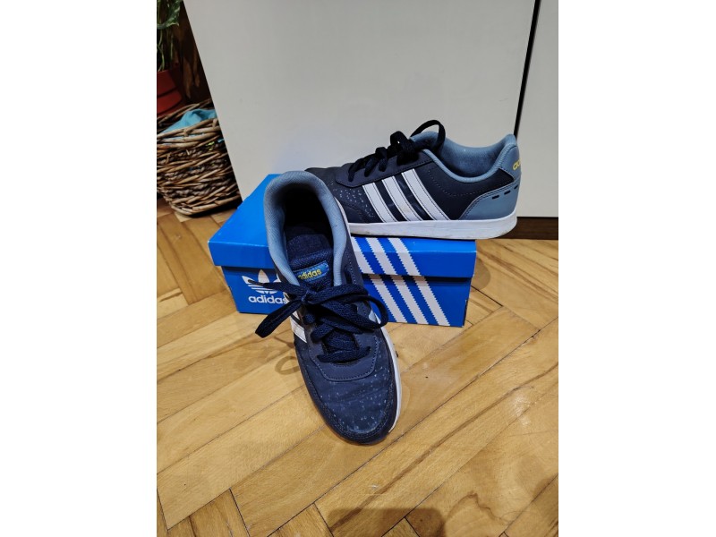 ADIDAS patike 36 2/3-RASPRODAJA