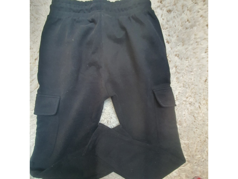 PANTALONE CRNE "LCW" 13-14 g.