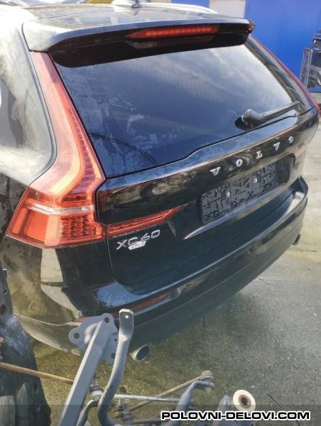 Volvo XC60 Svetla I Signalizacija