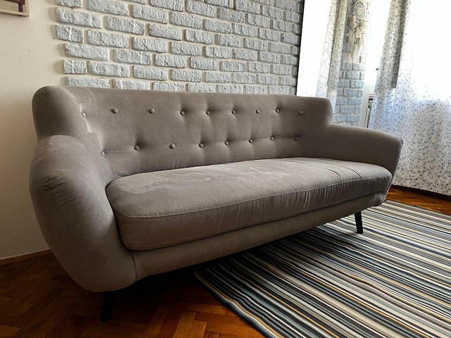 Sofa Jysk- ODLICNO OCUVANA
