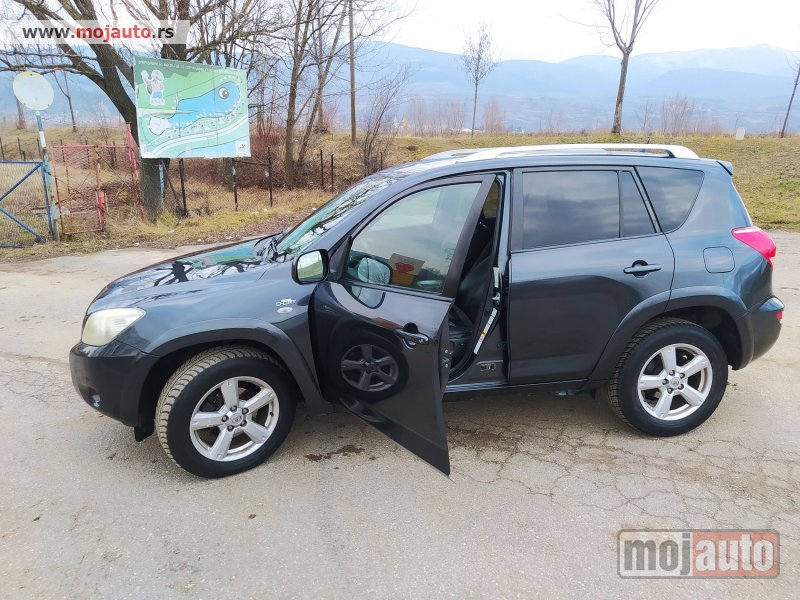 Toyota RAV4 2.2 d-cat